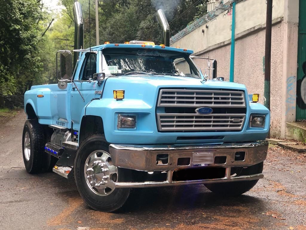 Ford truck fuel tanks that look like the original & pop in just as easily